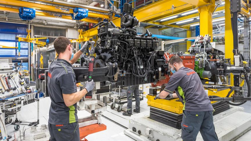 Claas a inauguré sa nouvelle usine de tracteurs au Mans (France ...